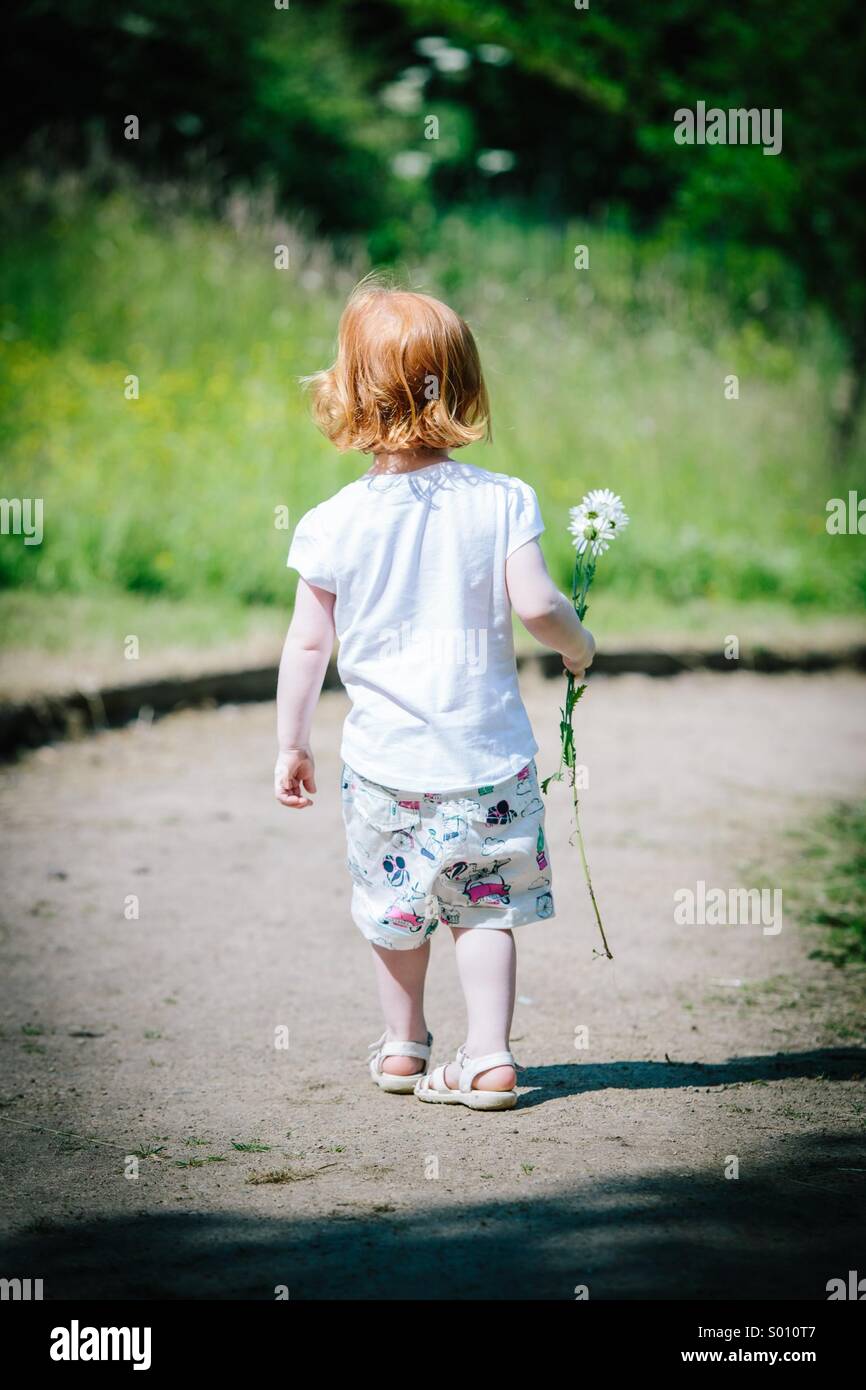 Walking with the sun hi-res stock photography and images - Alamy