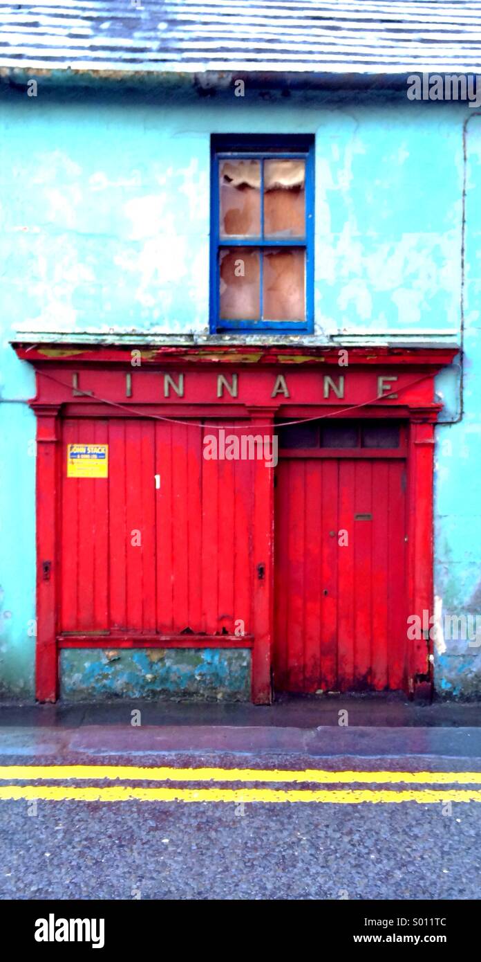 Sad yellow hi-res stock photography and images - Alamy