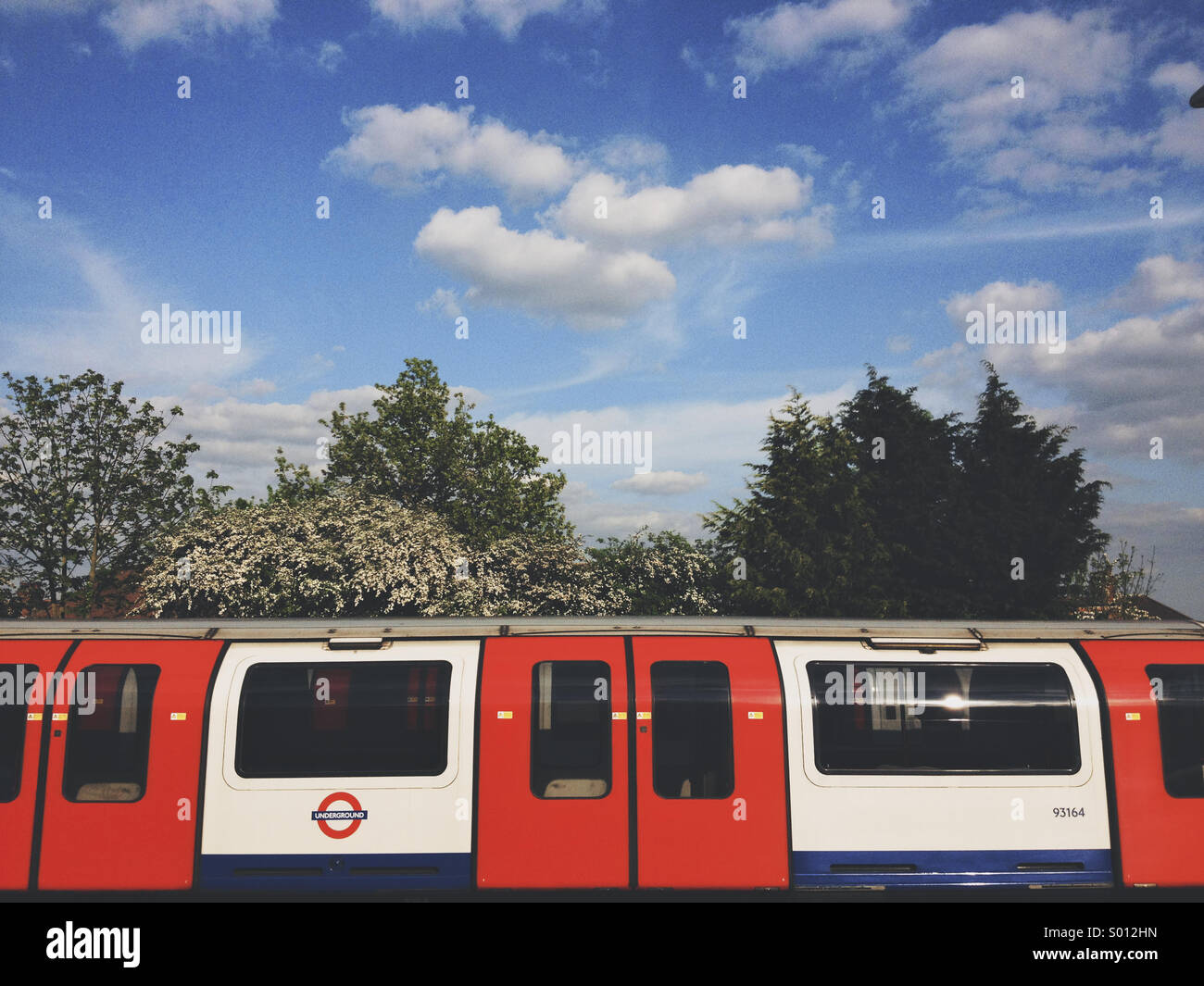 The central line hi-res stock photography and images - Alamy