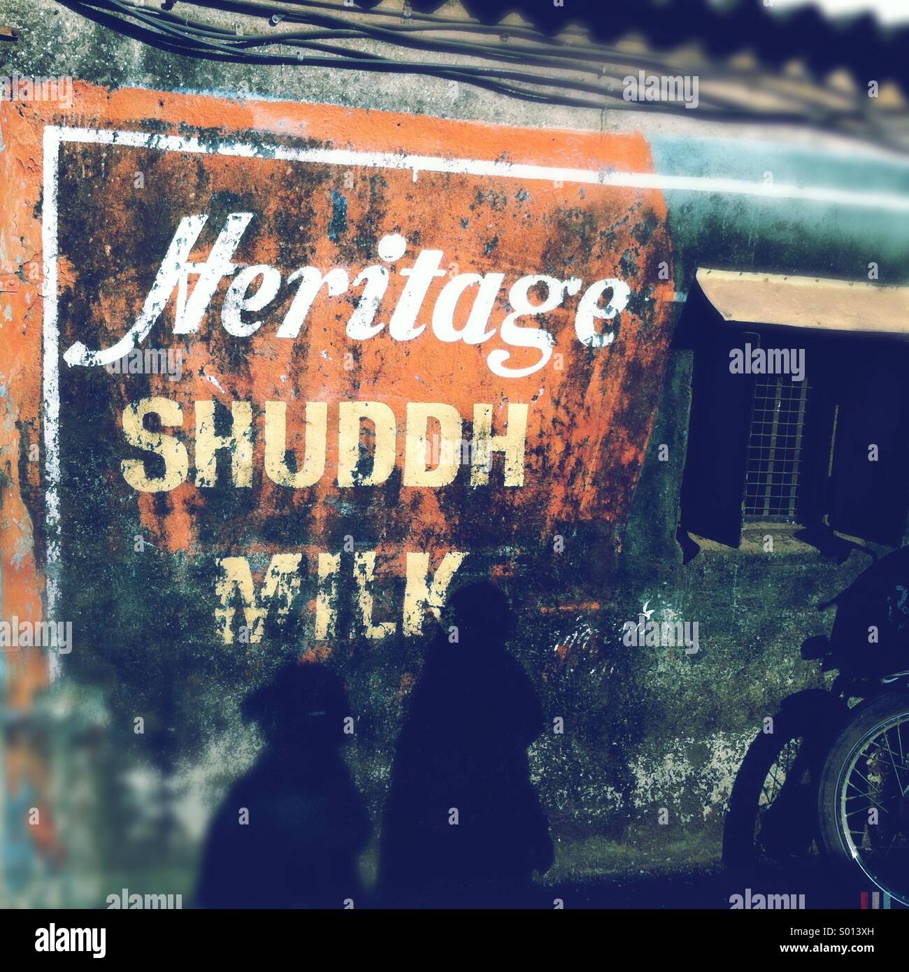 Colorfull signs hi-res stock photography and images - Alamy