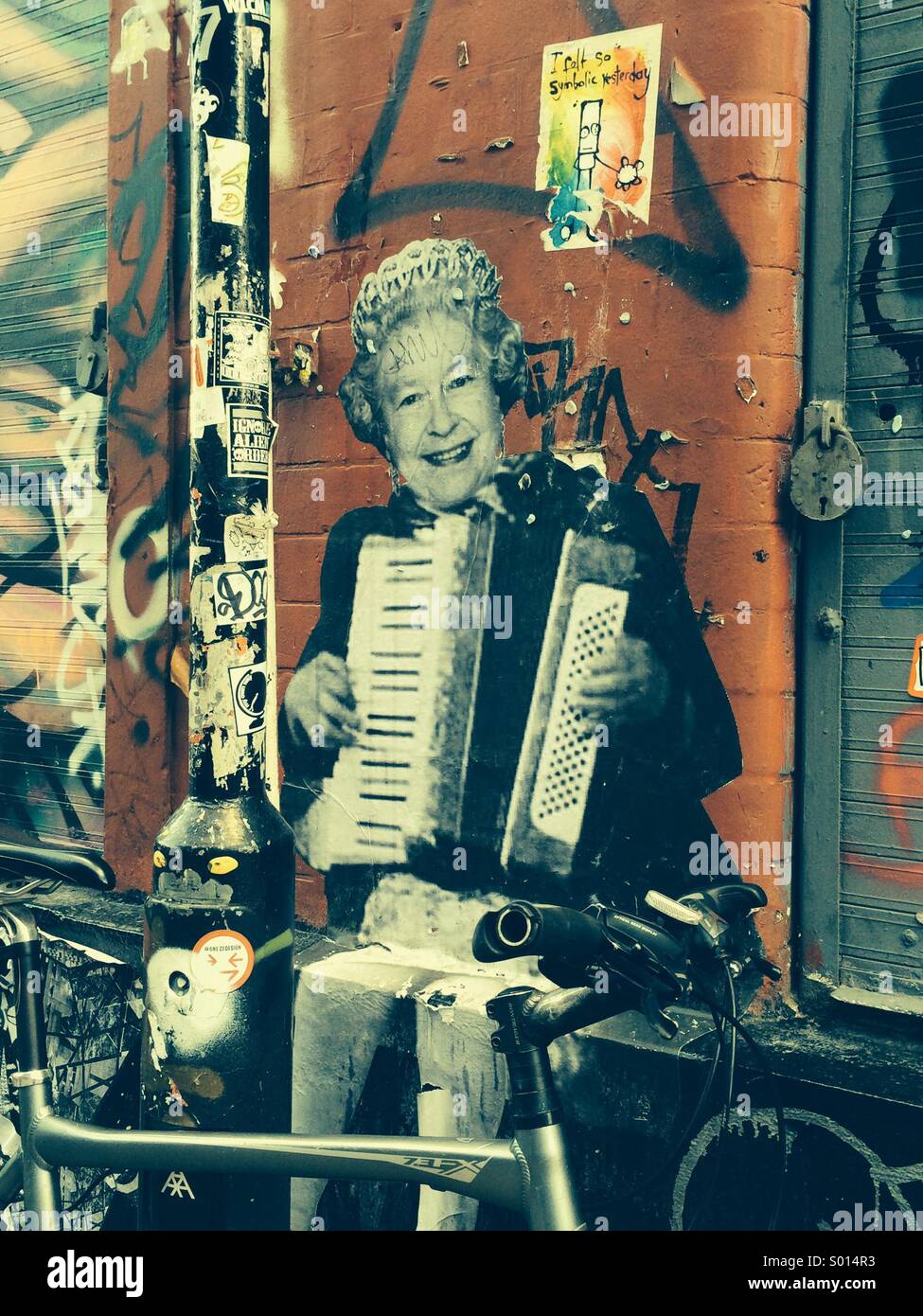 Queen Elizabeth Graffiti High Resolution Stock Photography and Images ...