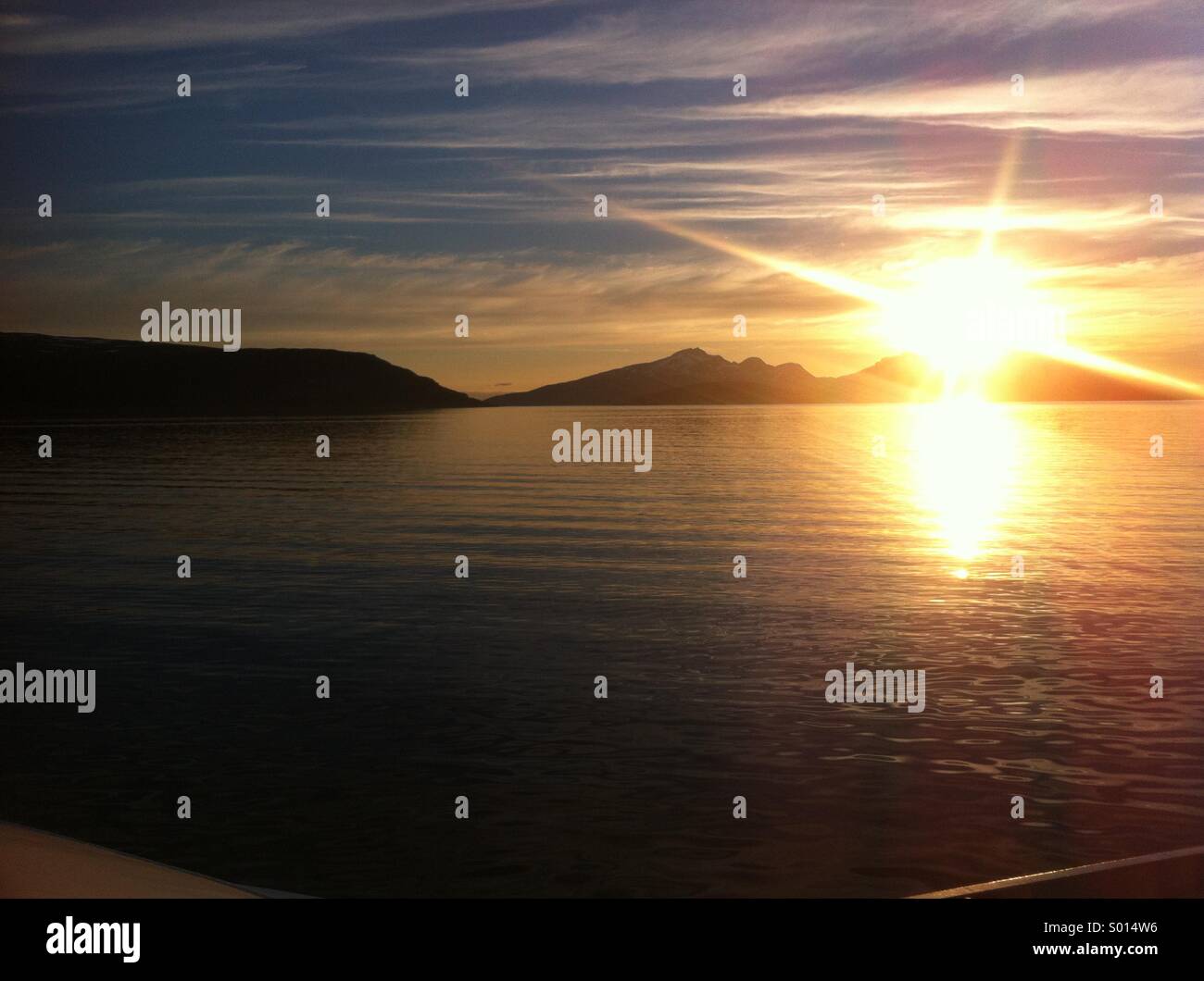 Midnight sun. Svalbard, Norway Stock Photo - Alamy