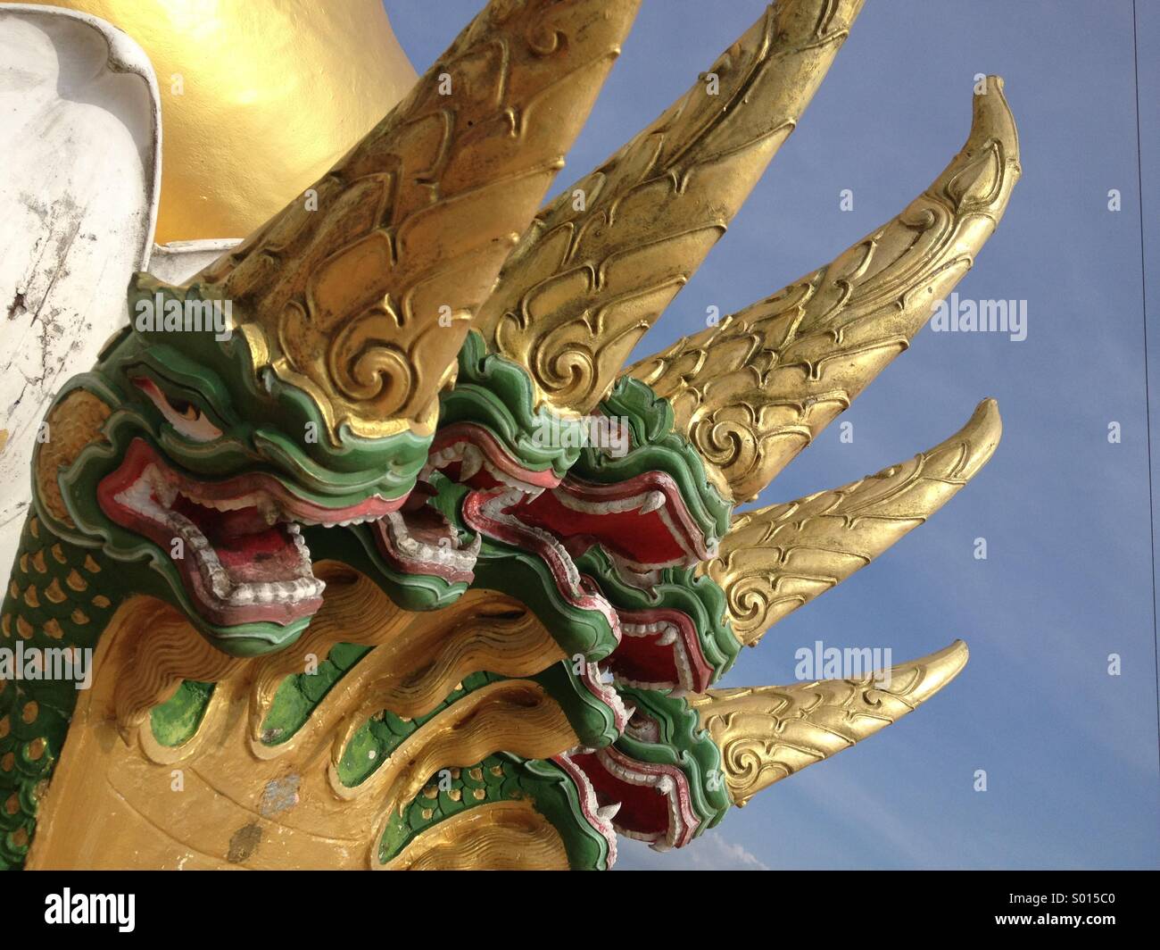 Gold dragons hi-res stock photography and images - Alamy