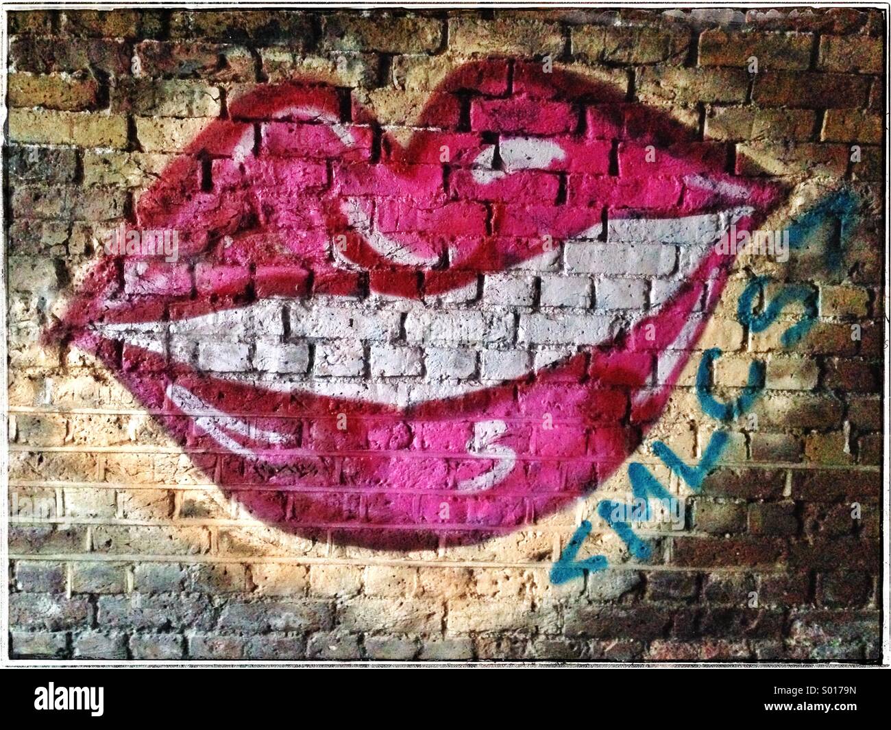 Positive graffiti wall hi-res stock photography and images - Alamy