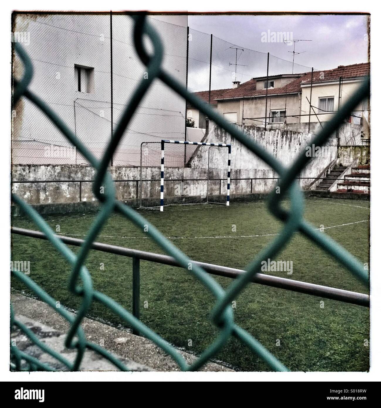 Urban football hi-res stock photography and images - Alamy