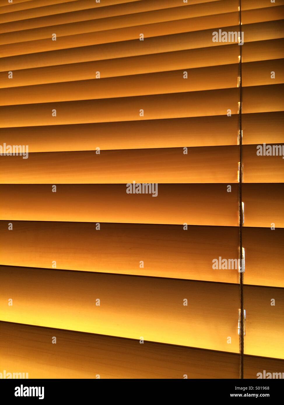 Venetian blind hi-res stock photography and images - Alamy