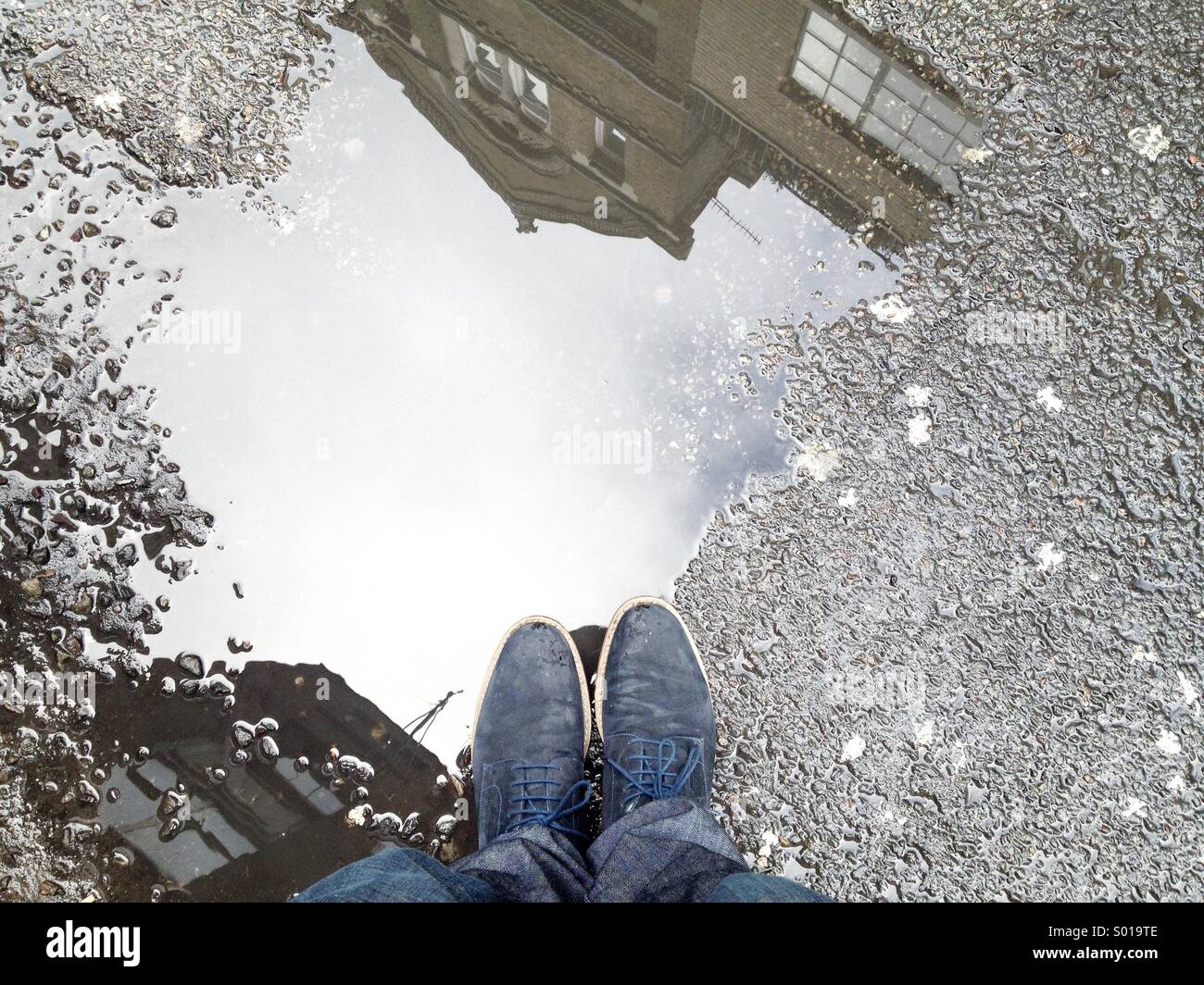Asphalt puddle hi-res stock photography and images - Alamy