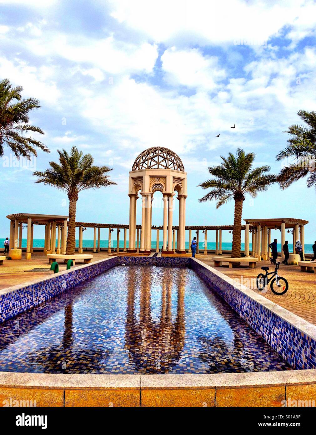 Kuwait beach hi-res stock photography and images - Alamy