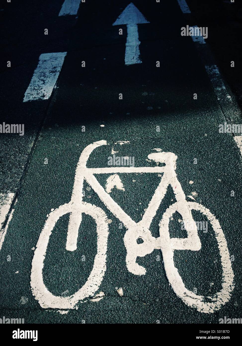 Cycling icon hi-res stock photography and images - Alamy