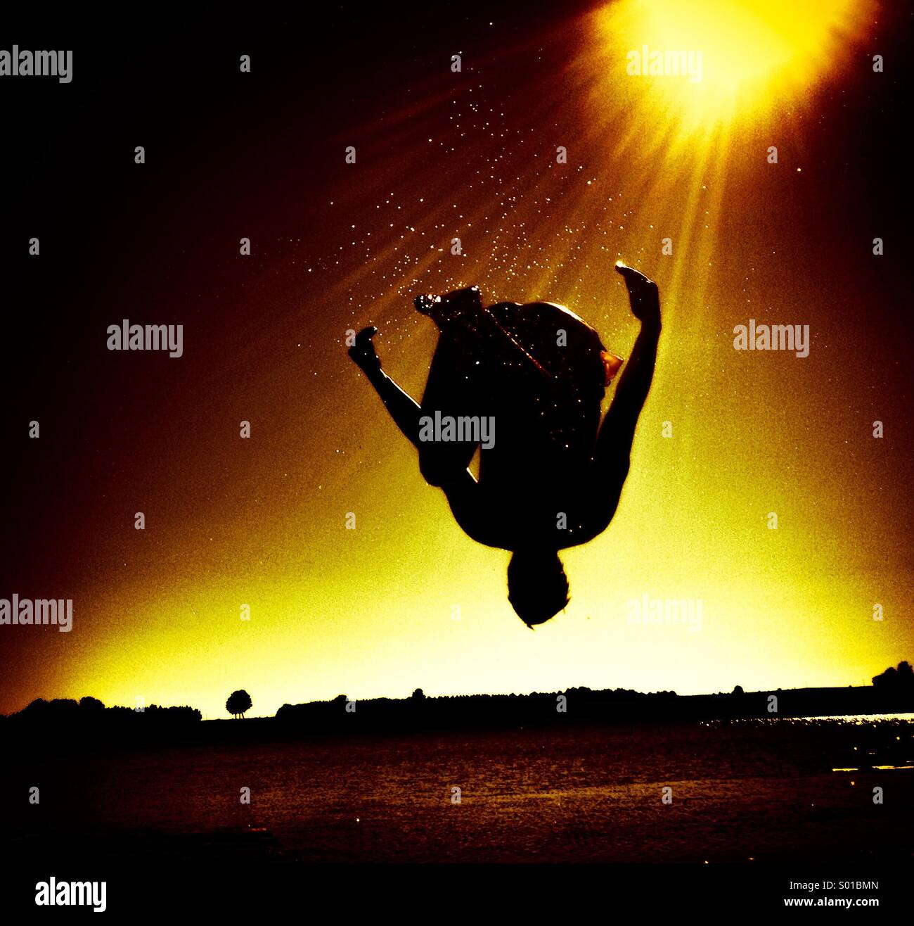 Sun jump hi-res stock photography and images - Alamy