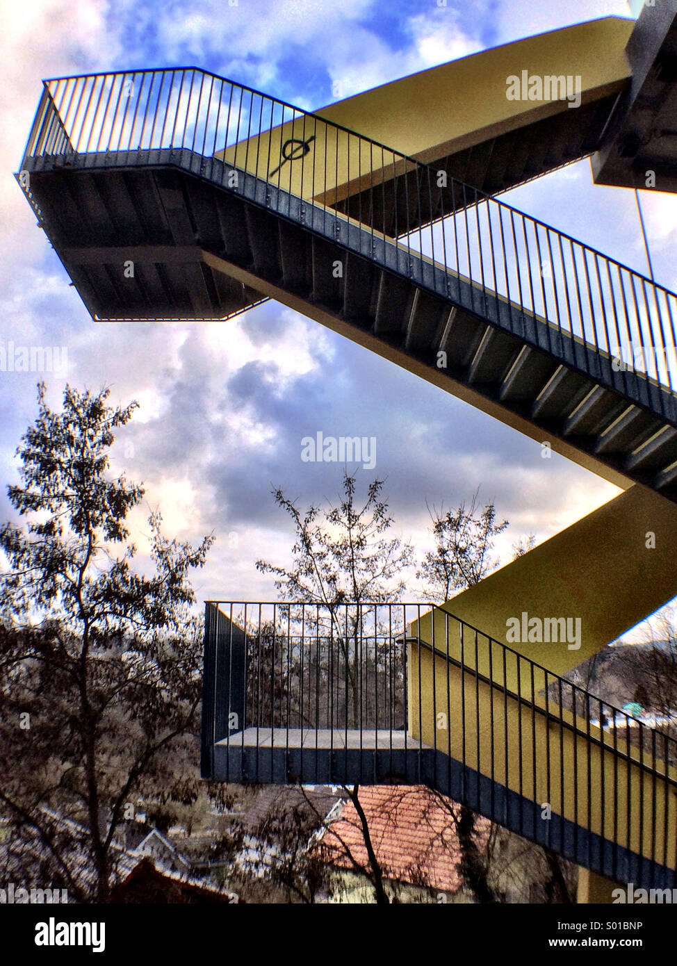 Zig zag staircase hi-res stock photography and images - Alamy