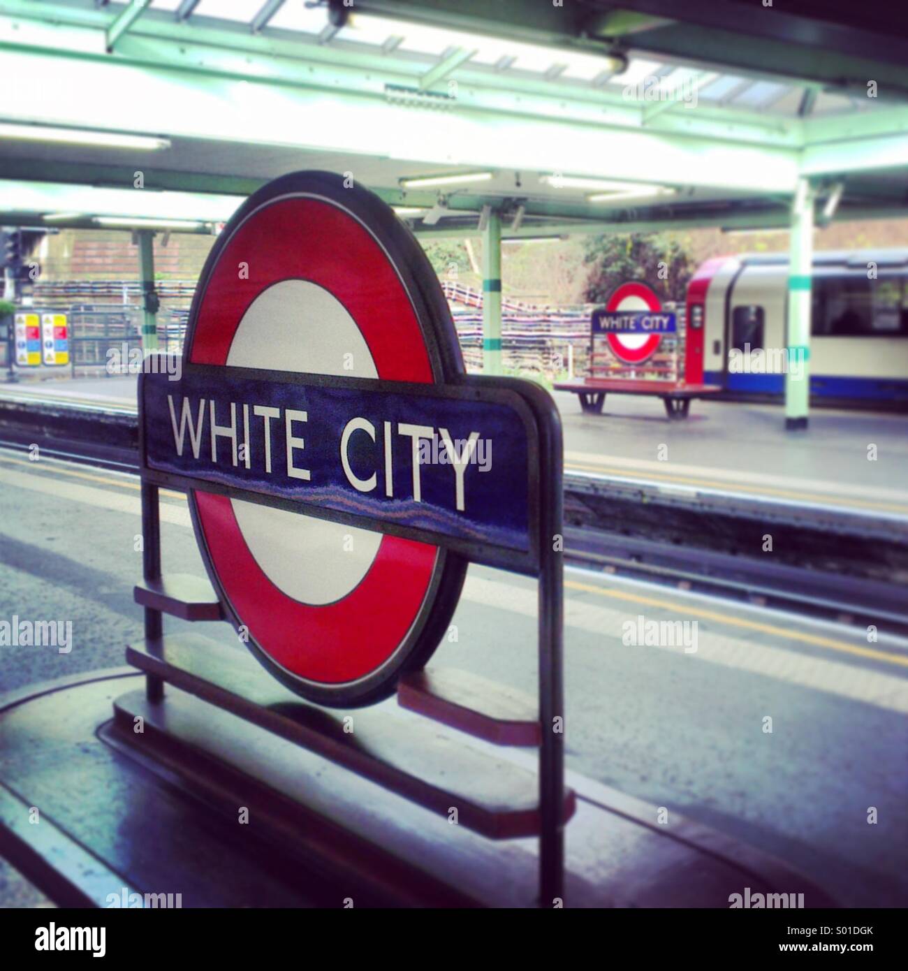 London Underground Platform Sign Stock Photos & London Underground ...