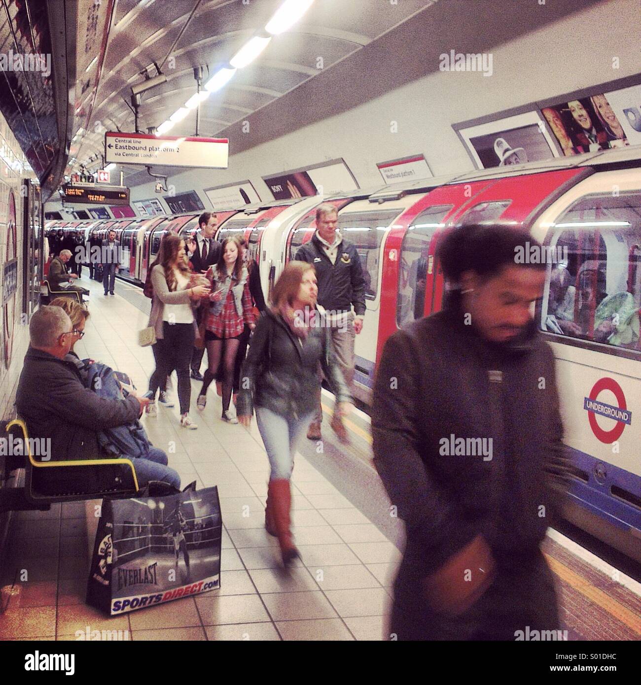 London Underground Platform High Resolution Stock Photography and ...