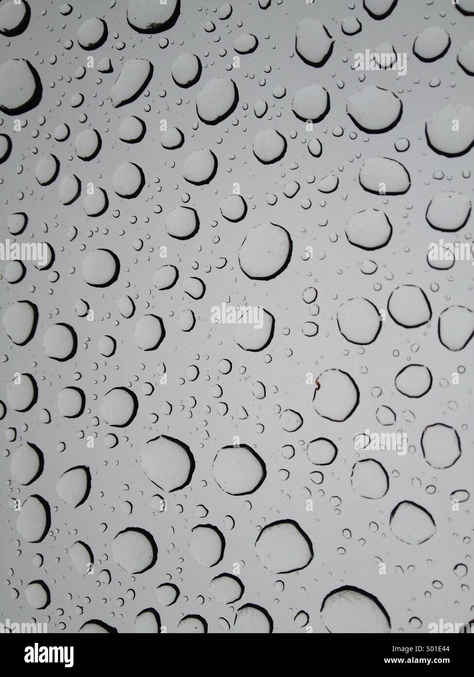 Rain drop circle hi-res stock photography and images - Alamy