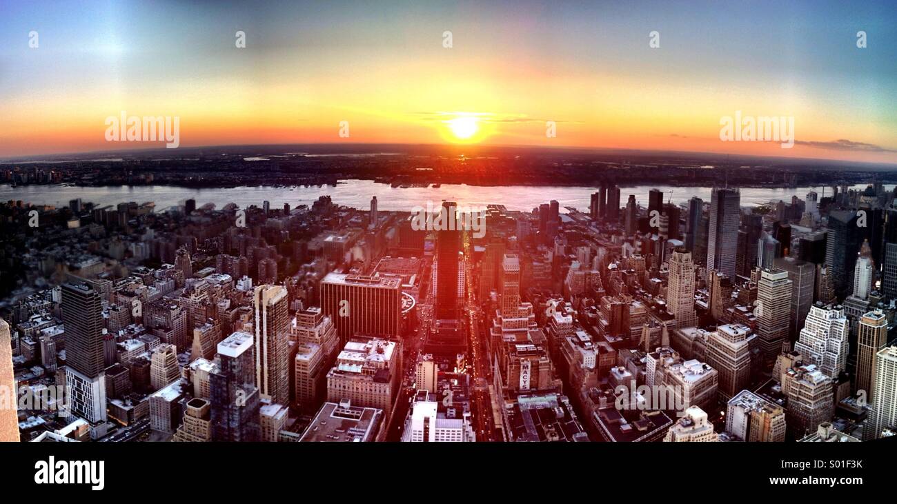 Sunset over Manhattan Stock Photo - Alamy