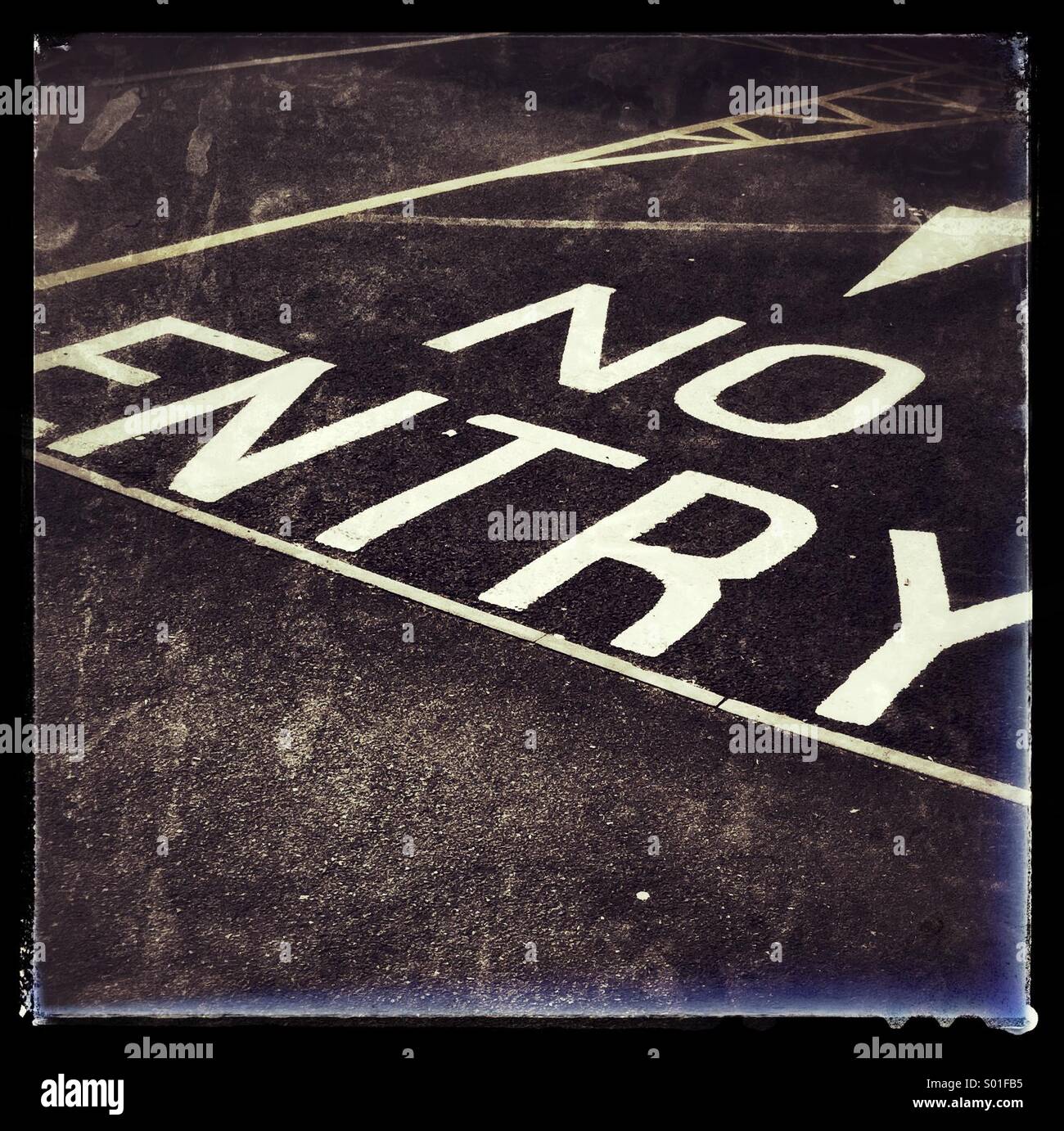 No entry road markings hi-res stock photography and images - Alamy