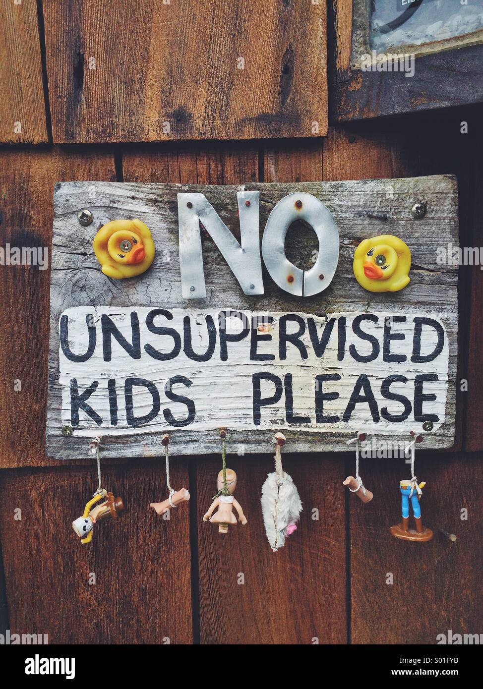 No unsupervised kids please hi-res stock photography and images - Alamy