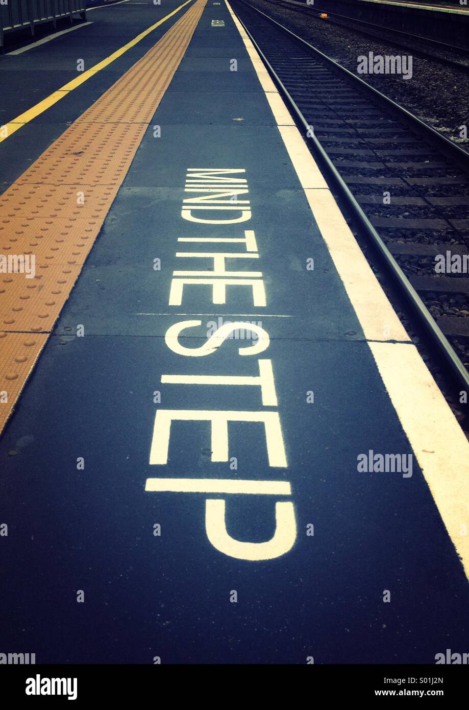 Mind the step warning hi-res stock photography and images - Alamy