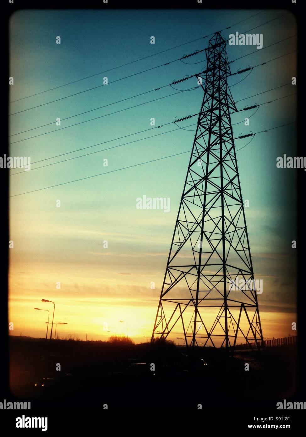 Electricity pylon night hi-res stock photography and images - Alamy