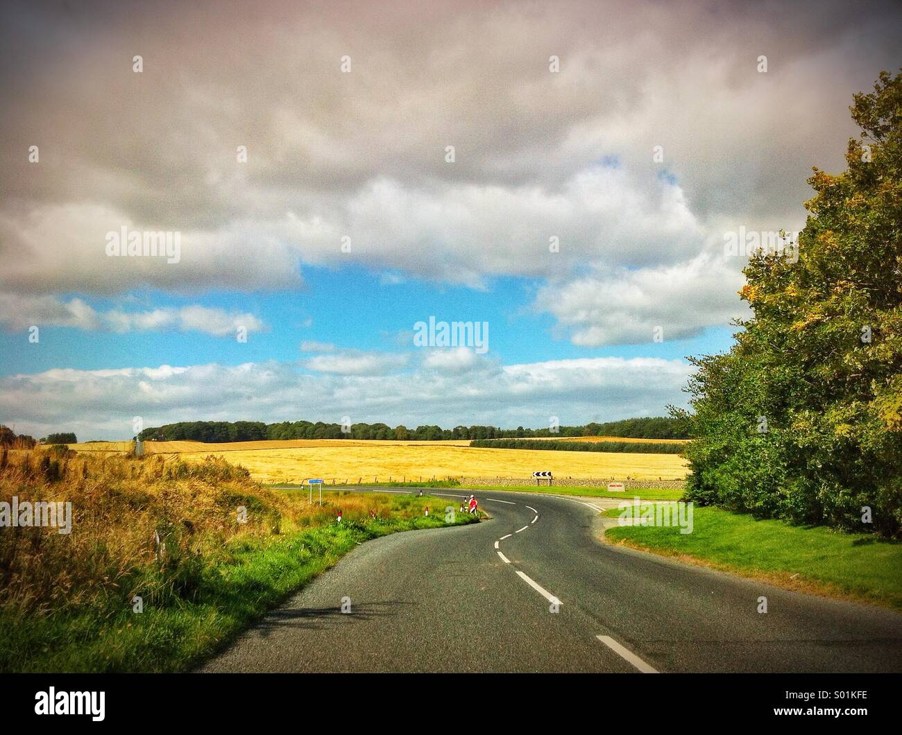 Windy road hi-res stock photography and images - Alamy