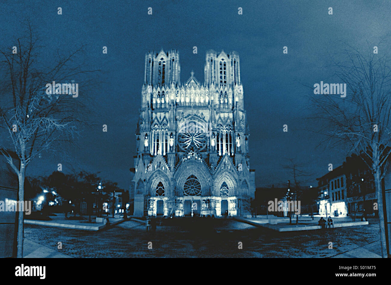 Reims Cathedral at night Stock Photo - Alamy