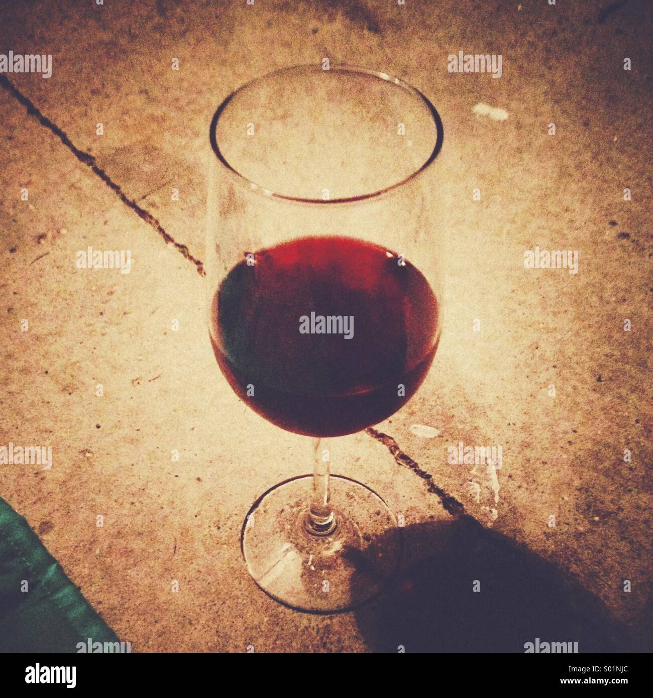 Alcohol rojo hi-res stock photography and images - Alamy