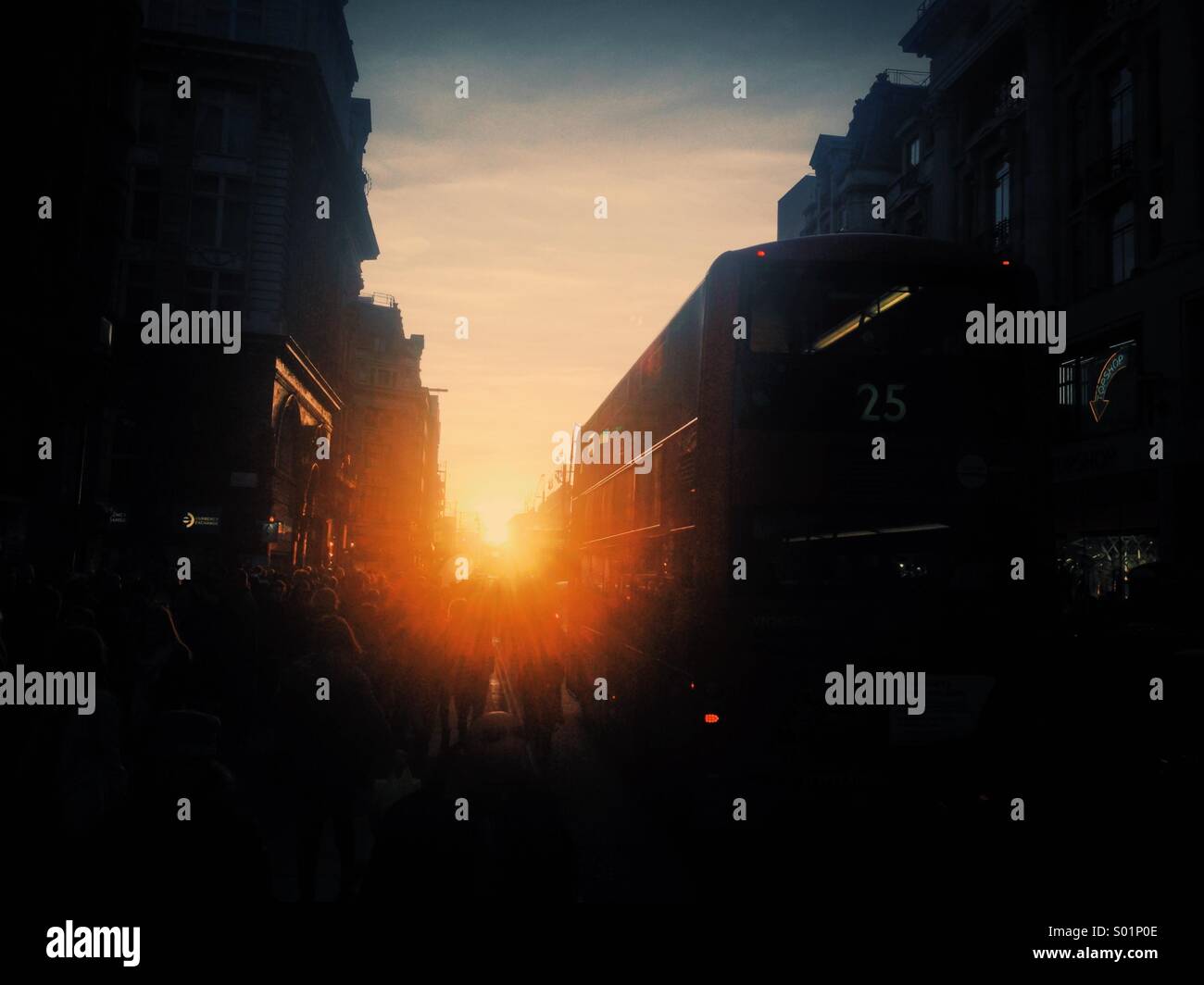 City of london sunset street hi-res stock photography and images - Alamy