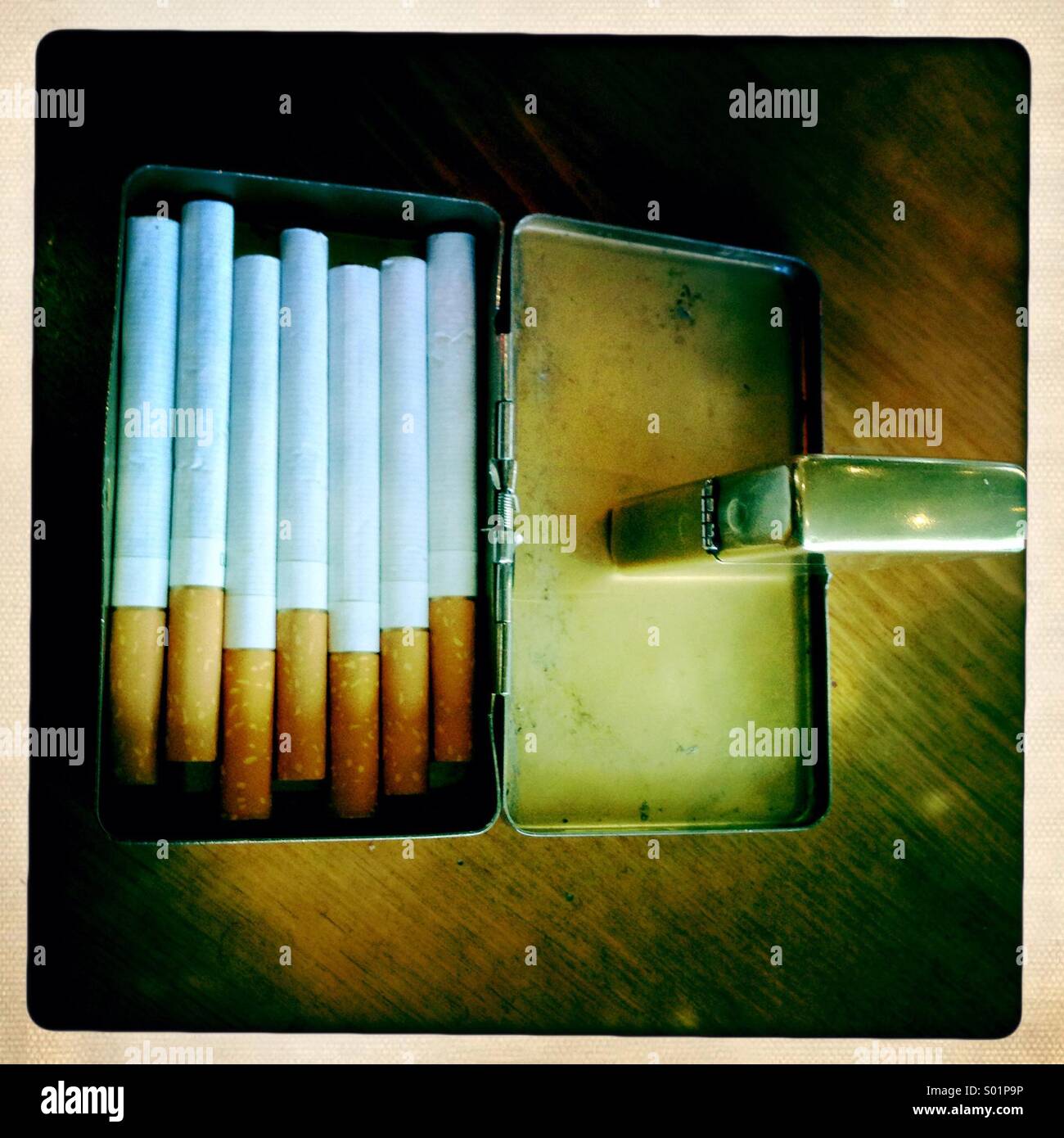 Sigarette case hi-res stock photography and images - Alamy