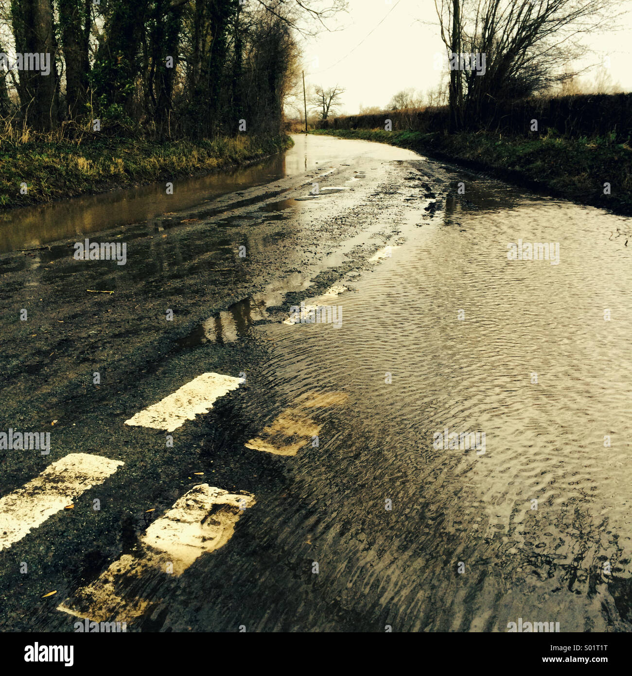 Flooded country lane hi-res stock photography and images - Alamy