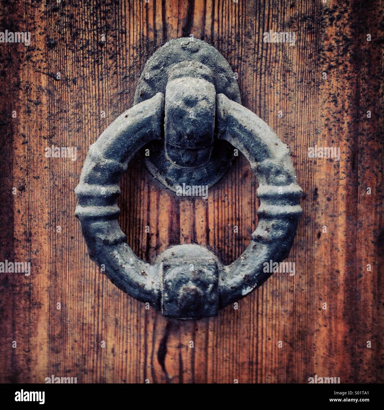 Middle age door hi-res stock photography and images - Alamy