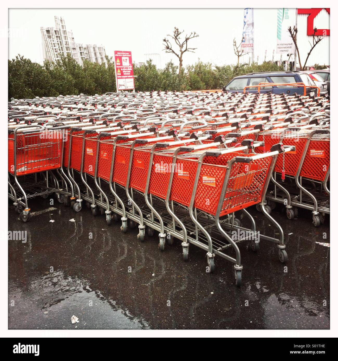 Car shopping hi-res stock photography and images - Alamy