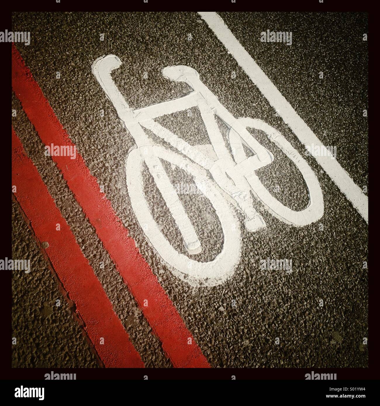 Red route, bike lane Stock Photo - Alamy