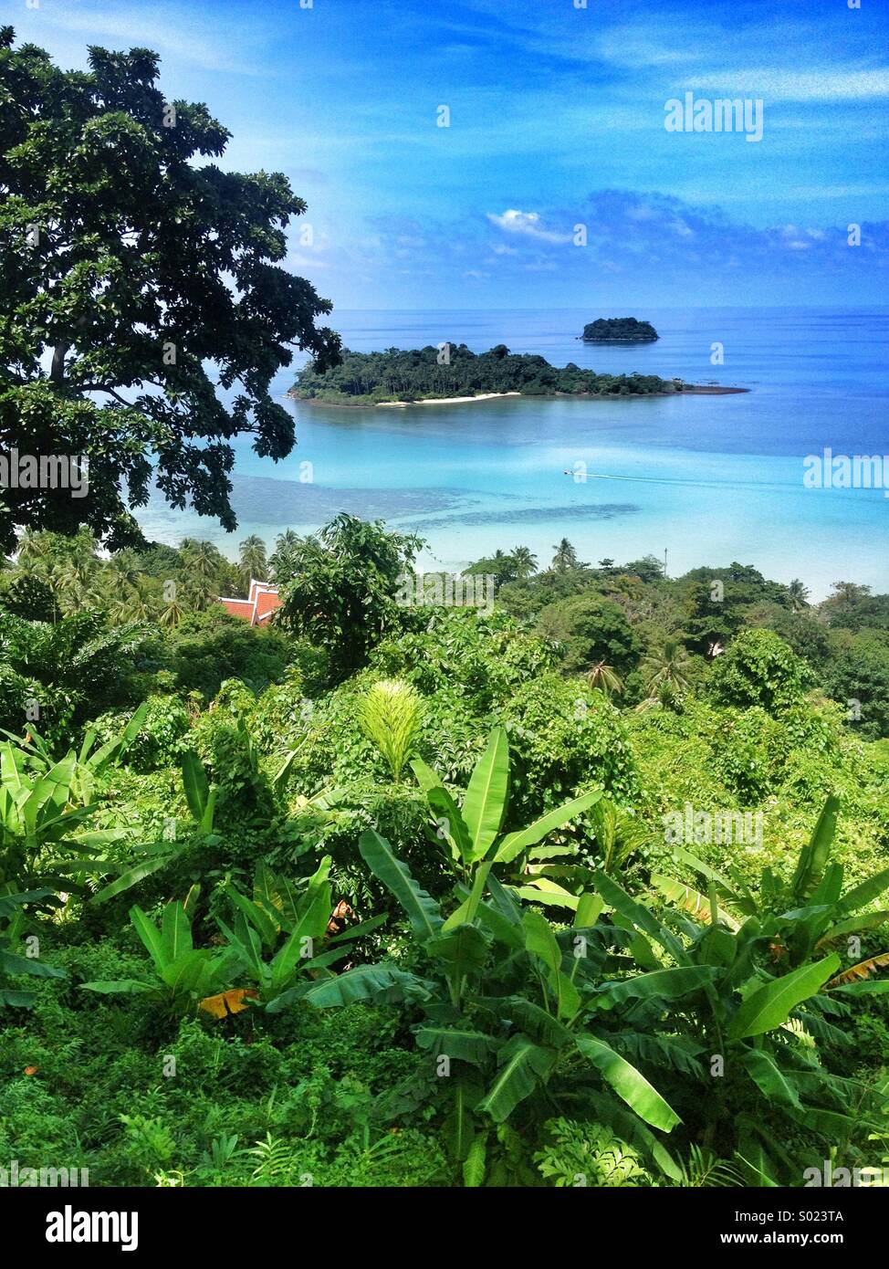 Tropical paradise hi-res stock photography and images - Alamy