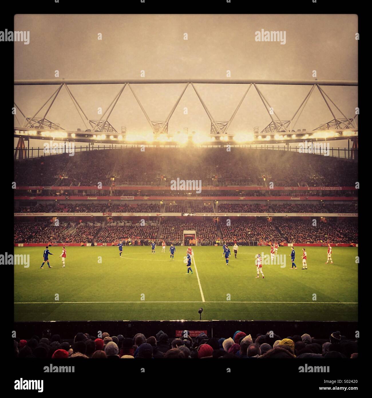 Arsenal football stadium crowd hi-res stock photography and images - Alamy