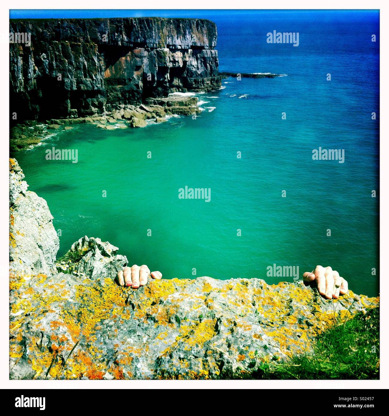 Clinging to cliff hi-res stock photography and images - Alamy