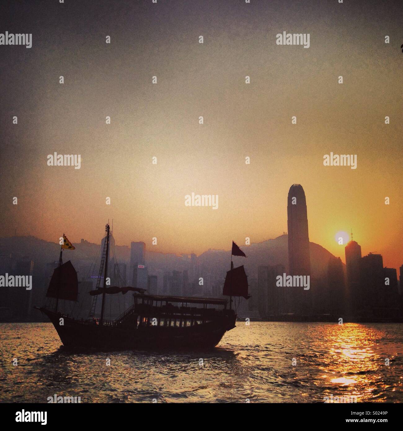 Chinese junk hi-res stock photography and images - Alamy