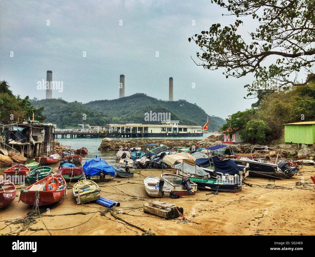 Yung Shue Wan pier. Lamma island Stock Photo - Alamy