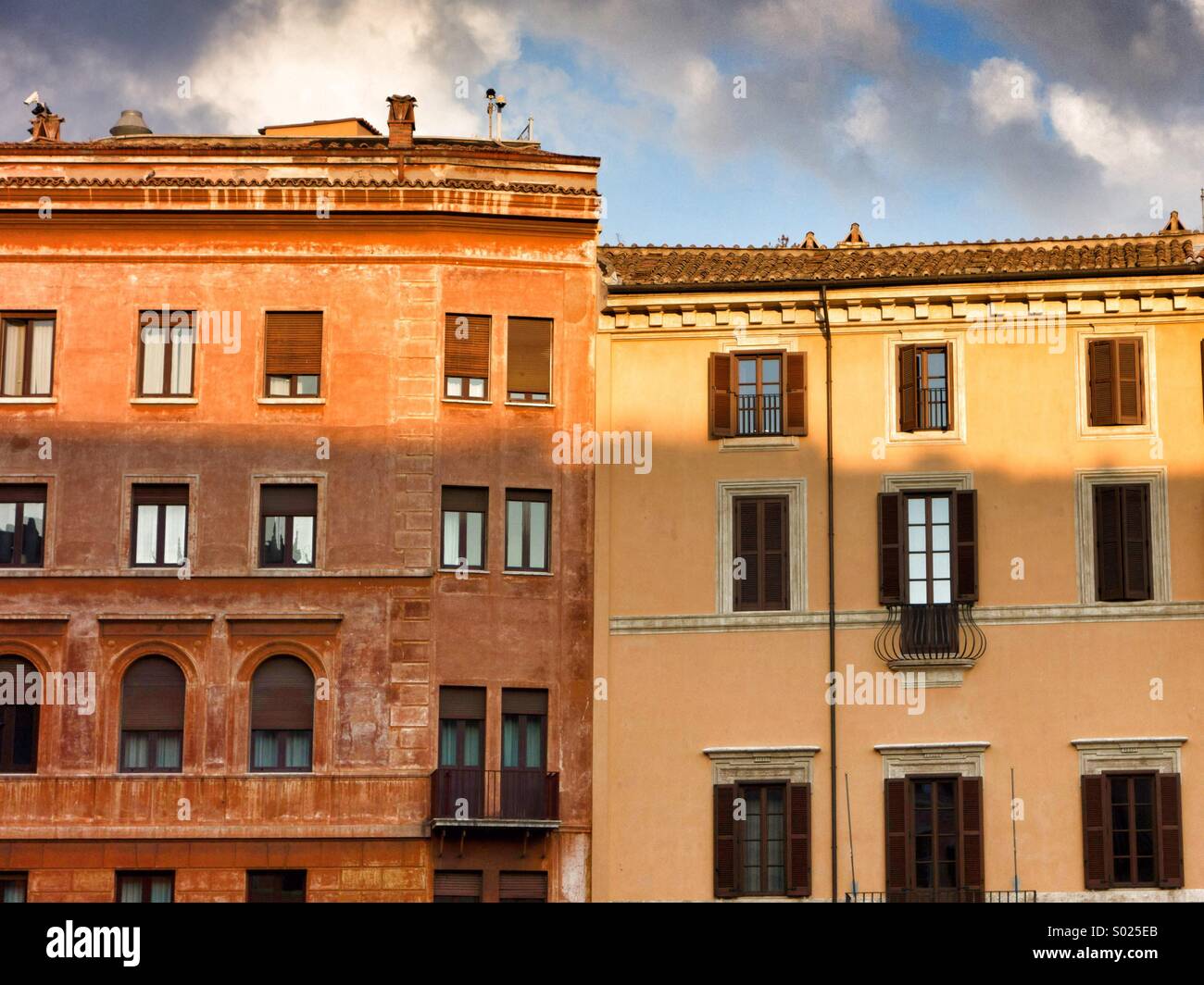 Italy old buildings hi-res stock photography and images - Alamy
