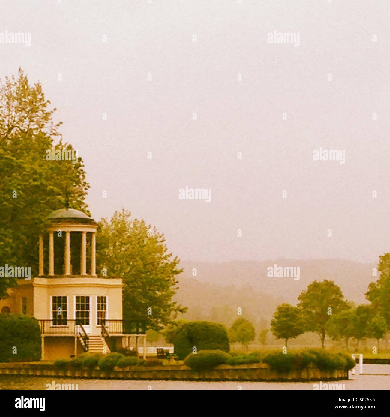 Temple island hi-res stock photography and images - Alamy