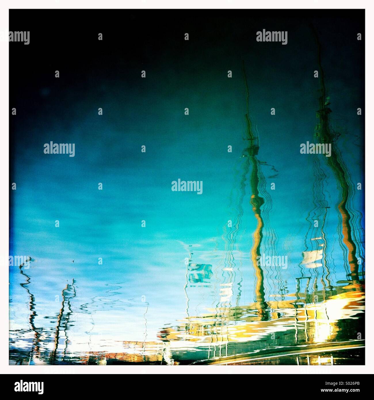 Boat reflections in water hi-res stock photography and images - Alamy