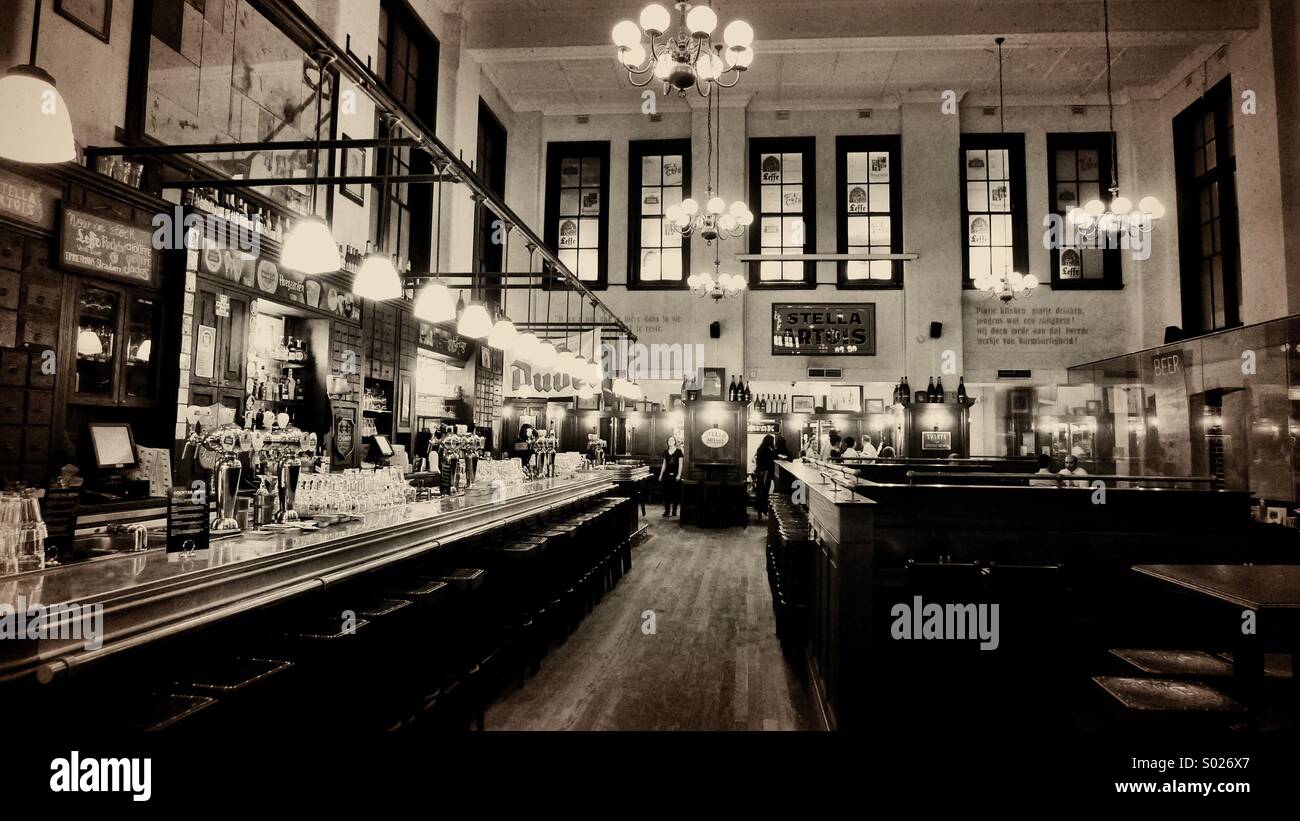 Pub the rocks hi-res stock photography and images - Alamy