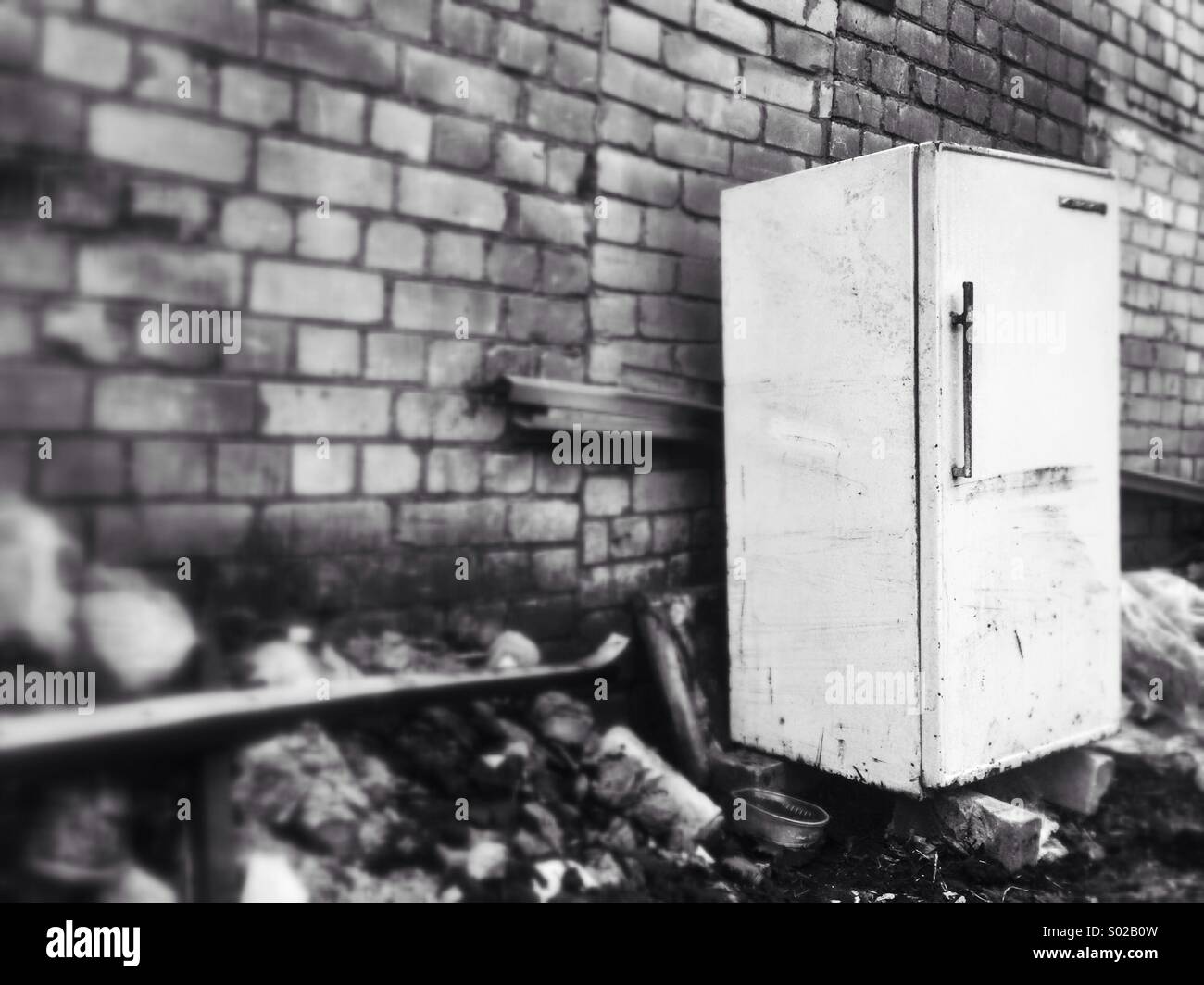 Old fridge hi-res stock photography and images - Alamy