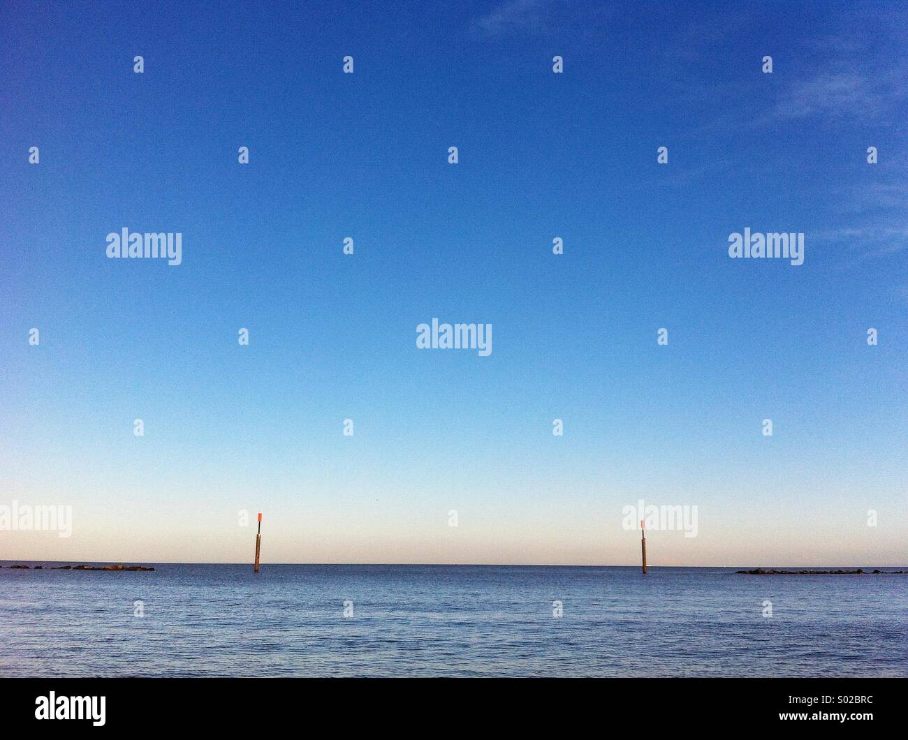 Channel markers hi-res stock photography and images - Alamy