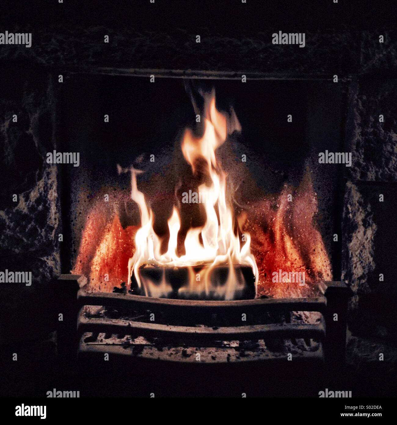 Fireplace Open Fire Stock Photos & Fireplace Open Fire Stock Images - Alamy