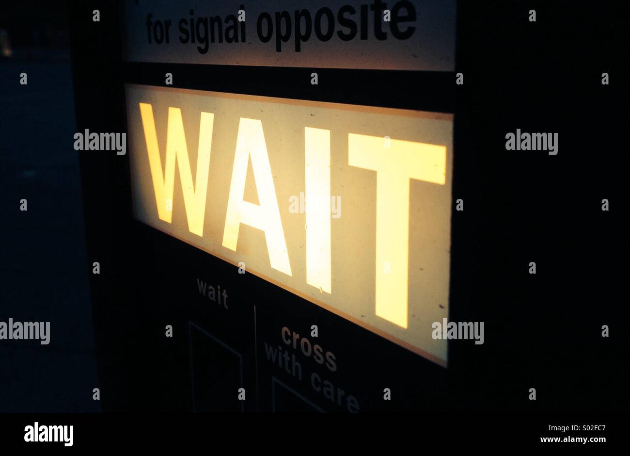 Wait sign hi-res stock photography and images - Alamy