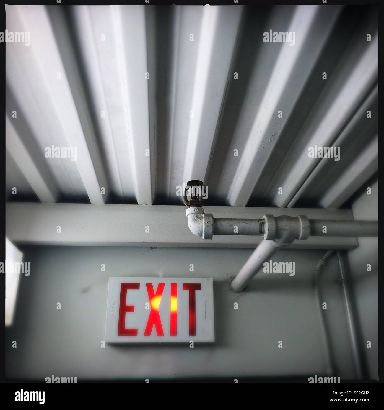 Ceiling fire sprinkler hi-res stock photography and images - Alamy