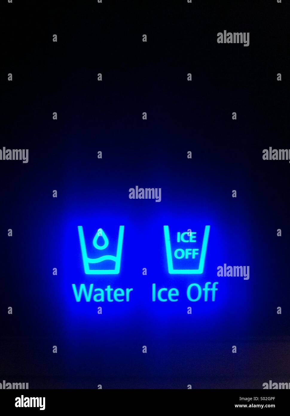 Ice machine hi-res stock photography and images - Alamy