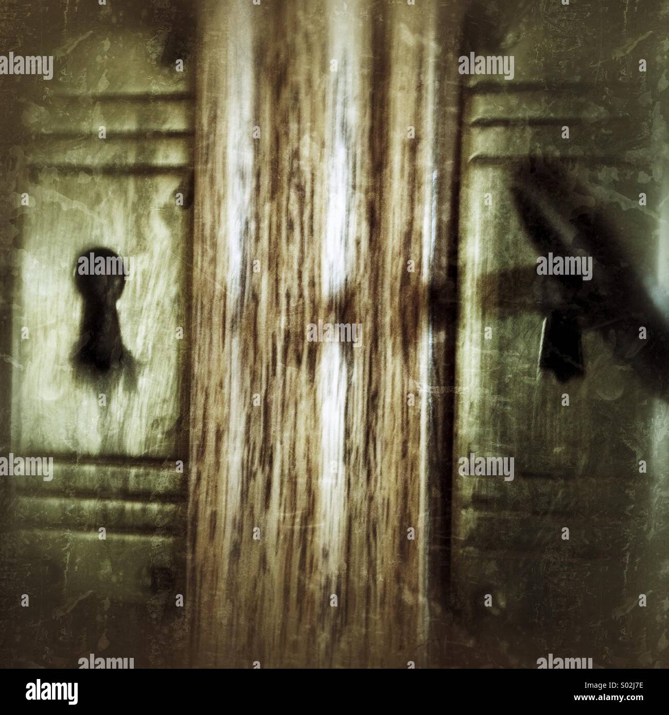 Key hole antique hi-res stock photography and images - Alamy