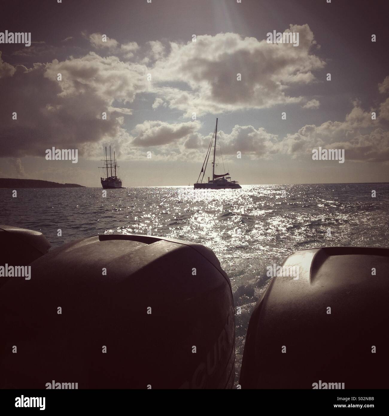 Speedboat engines hi-res stock photography and images - Alamy