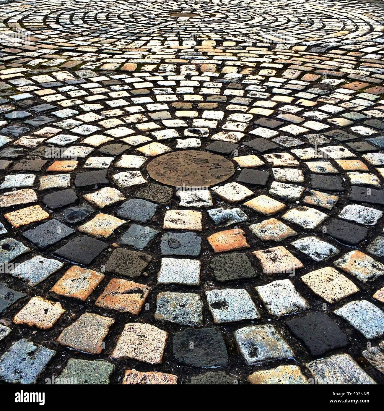 Cobbled circle hi-res stock photography and images - Alamy